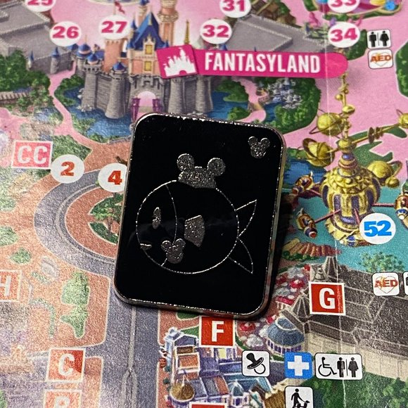 Disney | Accessories | 208 Hidden Mickey Fish Family Pin | Poshmark